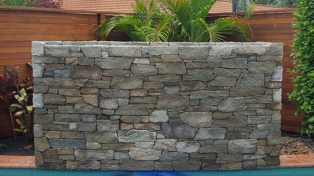 STONE FEATURE WALLS & RETAINING WALLS - Beckett Stone
