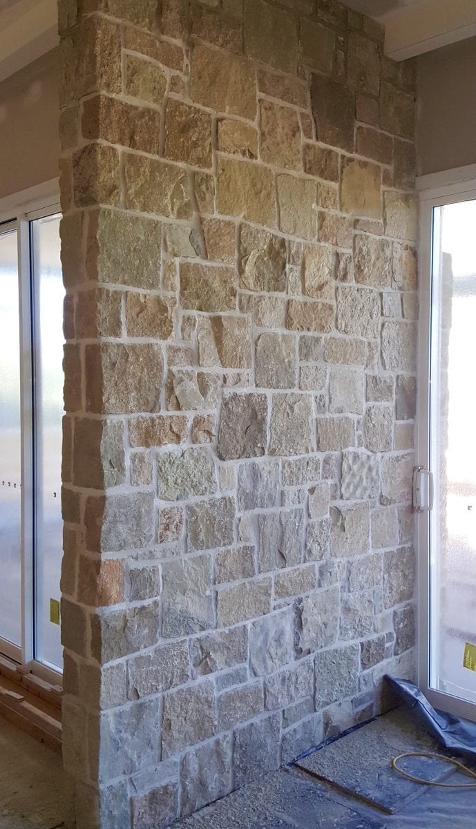 STONE FEATURE WALLS & RETAINING WALLS - Beckett Stone