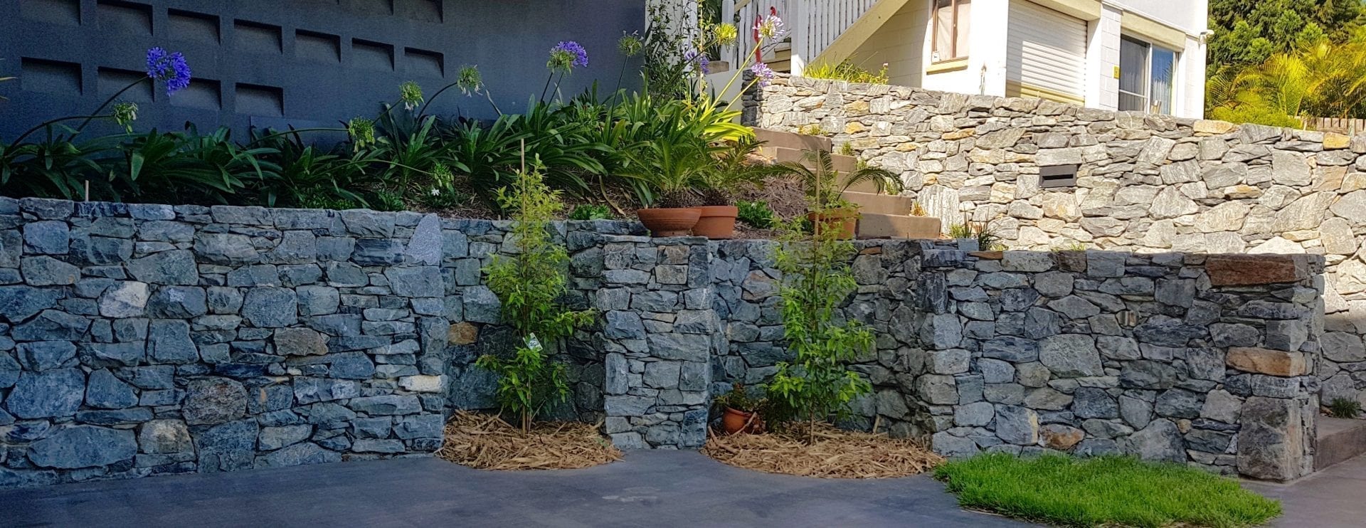 STONE PILLARS & ENTRANCES - Beckett Stone